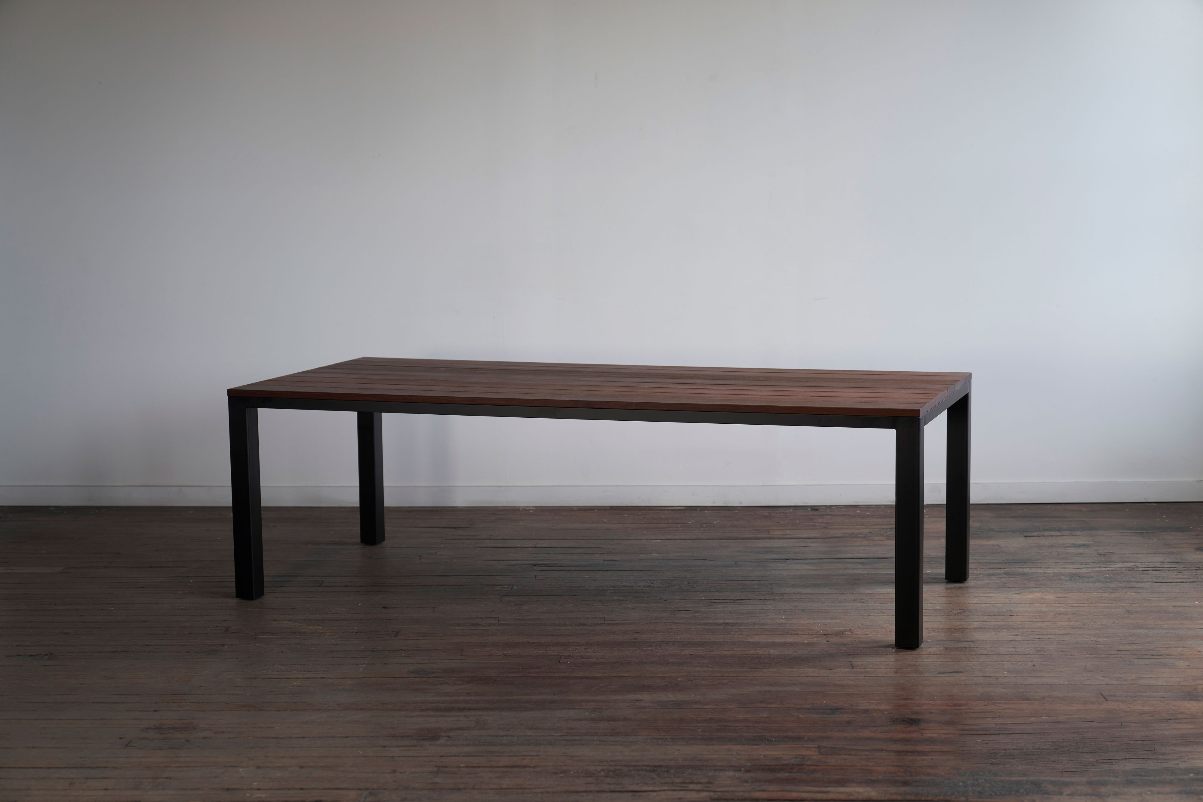 Icon Modern | Custom Outdoor Furniture