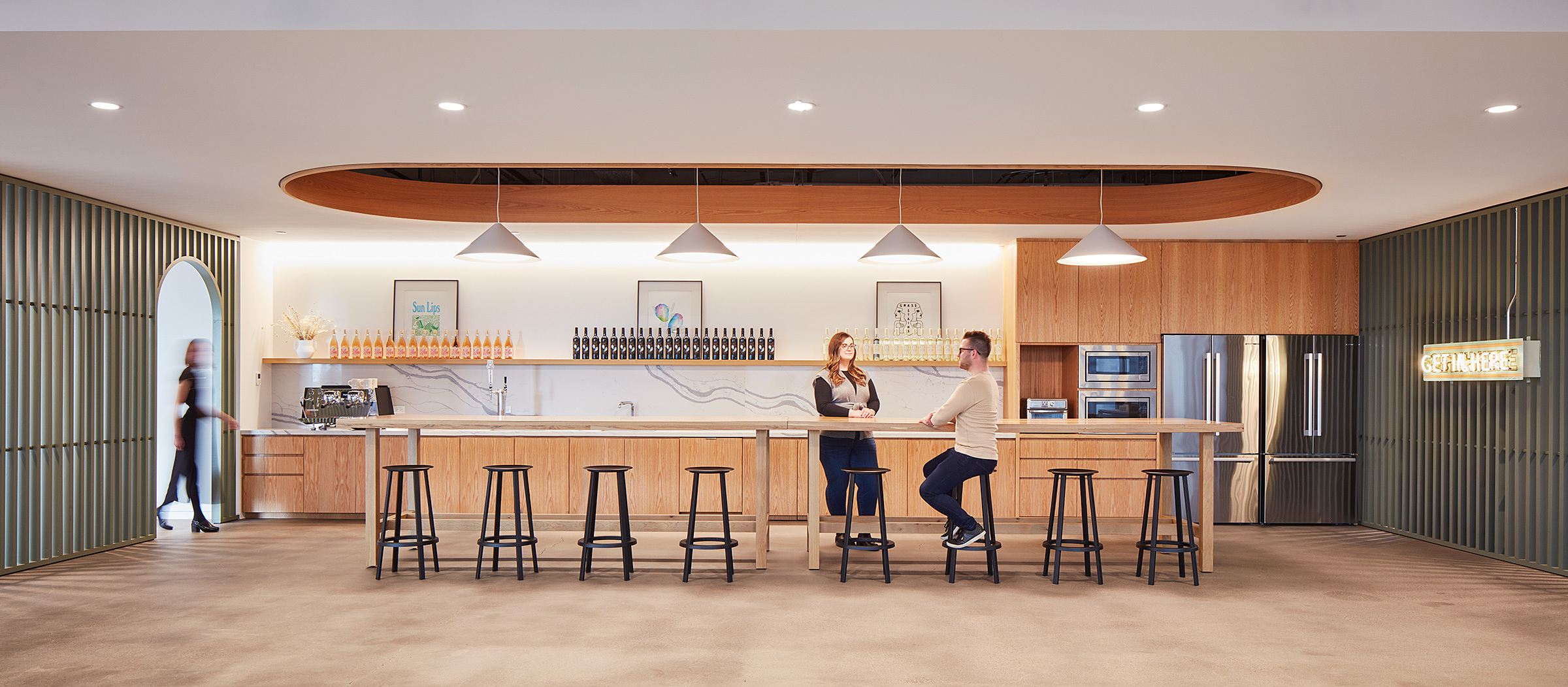 Icon Modern | Custom Community Tables